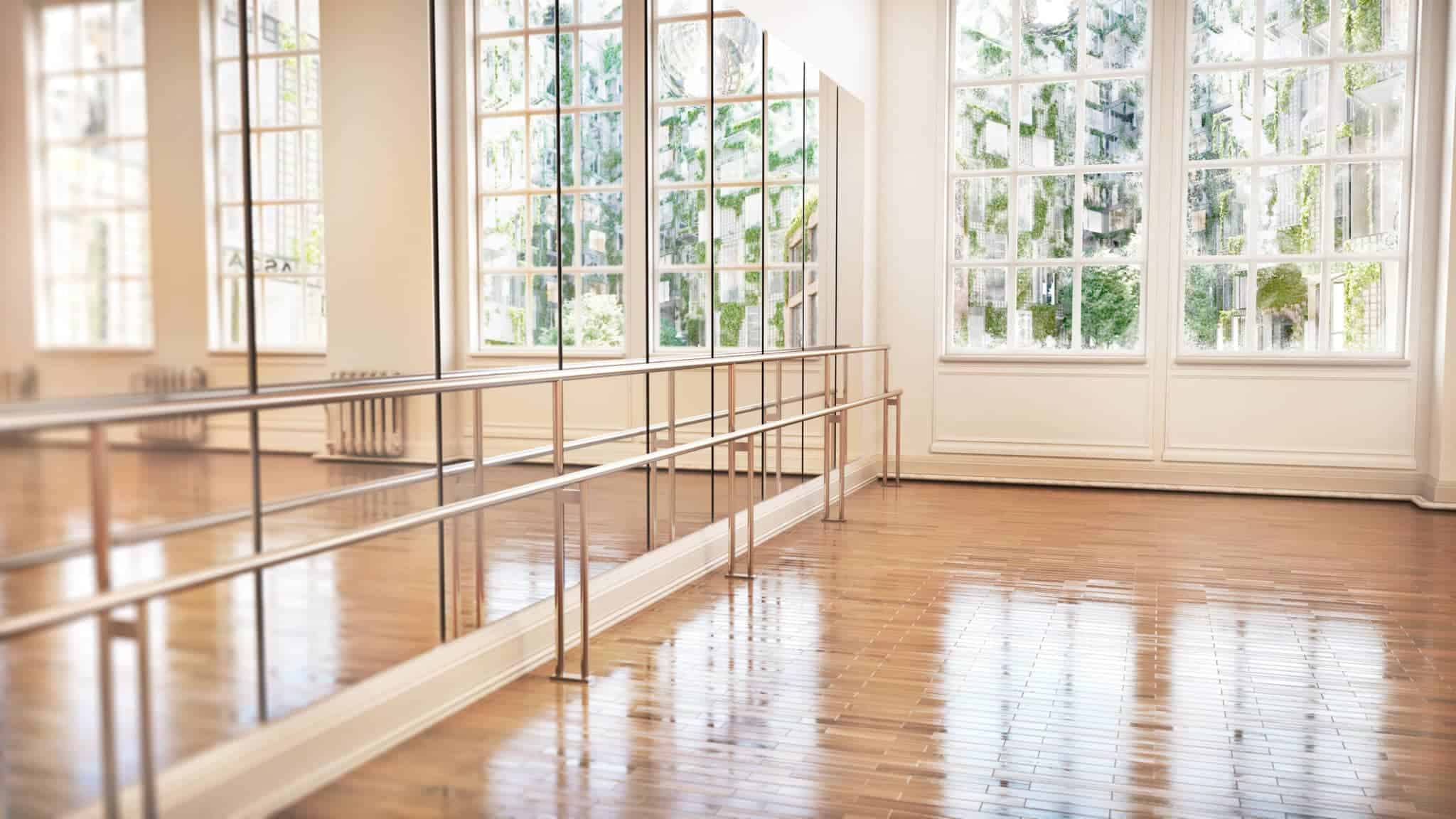 Glass Shop And Glass Repair Services Company The Glass Guru